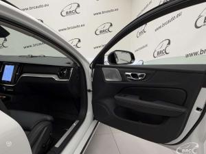 White Volvo V60 2025 in Vilnius, with an engine capacity of 1.97 L and mileage of 3 thousand km for 37900 €, photo 10 on AUTOMOTO.COM.LV