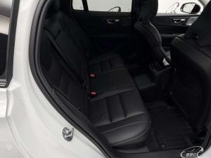 White Volvo V60 2025 in Vilnius, with an engine capacity of 1.97 L and mileage of 3 thousand km for 37900 €, photo 14 on AUTOMOTO.COM.LV