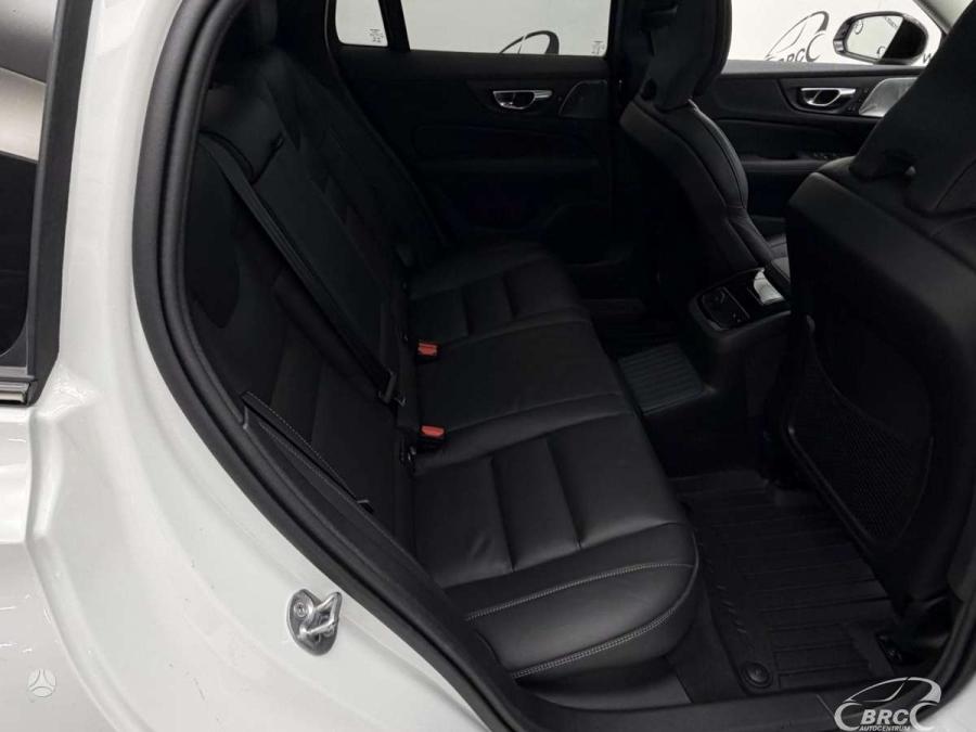 White Volvo V60 2025 in Vilnius, with an engine capacity of 1.97 L and mileage of 3 thousand km for 37900 €, photo 14 on AUTOMOTO.COM.LV