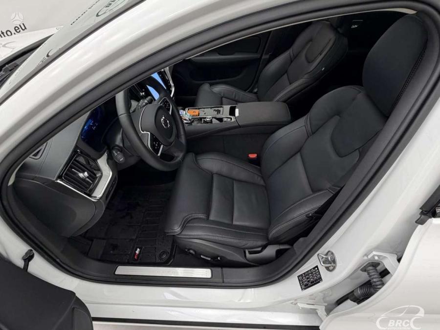 White Volvo V60 2025 in Vilnius, with an engine capacity of 1.97 L and mileage of 3 thousand km for 37900 €, photo 25 on AUTOMOTO.COM.LV