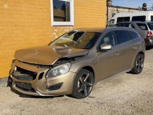Желтый Вольво B60 2011 в Шяуляй, объемом двигателя 1.98 л и пробегом 300 тыс. км за 2050 €, фото  на AUTOMOTO.COM.LV