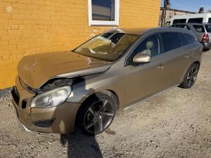 Желтый Вольво B60 2011 в Шяуляй, объемом двигателя 1.98 л и пробегом 300 тыс. км за 2050 €, фото 3 на AUTOMOTO.COM.LV
