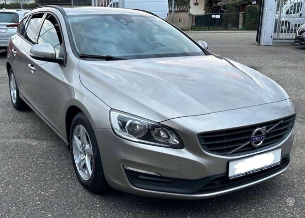 Желтый Вольво B60 2013 в Тельшяй, объемом двигателя 1.56 л и пробегом 350 тыс. км за 5000 €, фото 1 на AUTOMOTO.COM.LV