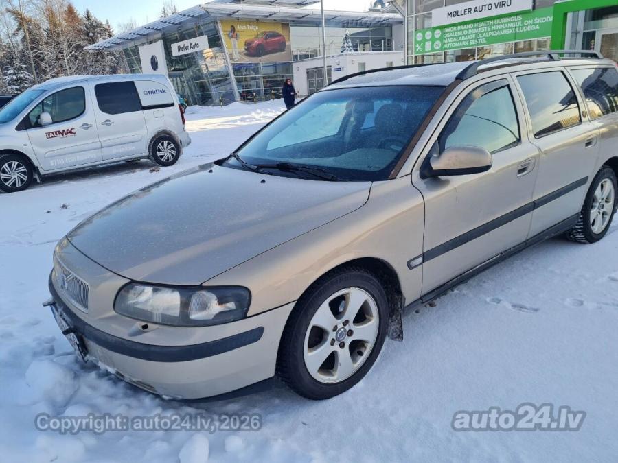 Бежевый Вольво В70 2001 в Таллин, объемом двигателя 2.40 л и пробегом 457 тыс. км за 1200 €, фото 3 на AUTOMOTO.COM.LV