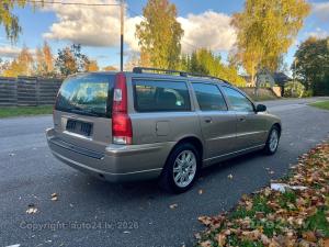 Beige Volvo V70 2005 in Parnu, with an engine capacity of 2.40 L and mileage of 0 thousand km for 2490 €, photo 5 on AUTOMOTO.COM.LV