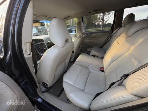 Beige Volvo V70 2006 in Tartu, with an engine capacity of 2.40 L and mileage of 338 thousand km for 4200 €, photo 7 on AUTOMOTO.COM.LV