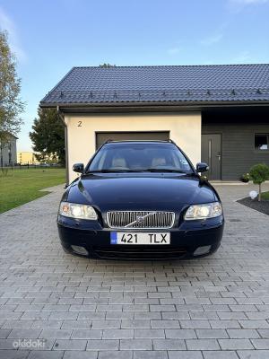 Beige Volvo V70 2006 in Tartu, with an engine capacity of 2.40 L and mileage of 338 thousand km for 4200 €, photo 17 on AUTOMOTO.COM.LV