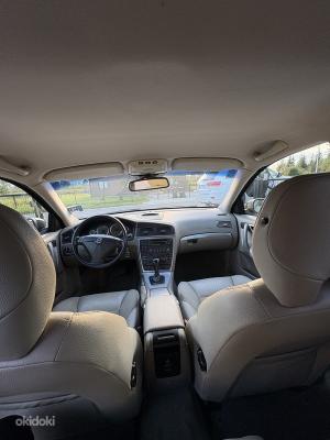 Beige Volvo V70 2006 in Tartu, with an engine capacity of 2.40 L and mileage of 338 thousand km for 4200 €, photo 22 on AUTOMOTO.COM.LV