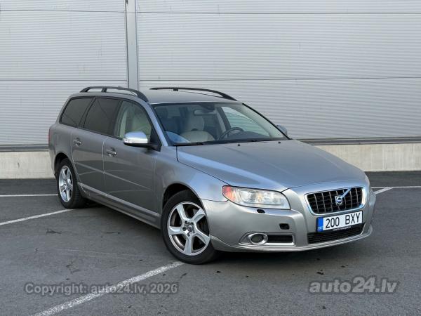Beige Volvo V70 2007 in Tartu, with an engine capacity of 2.40 L and mileage of 367 thousand km for 4200 €, photo 3 on AUTOMOTO.COM.LV