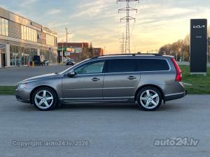 Beige Volvo V70 2010 in Narva, with an engine capacity of 2.40 L and mileage of 430 thousand km for 3999 €, photo  on AUTOMOTO.COM.LV