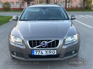 Smilšu krāsa Volvo V70 2010 Narva, ar dzinēja tilpumu 2.40 L un nobraukumu 430 tūkst. km par 3999 €, foto 7 vietnē AUTOMOTO.COM.LV