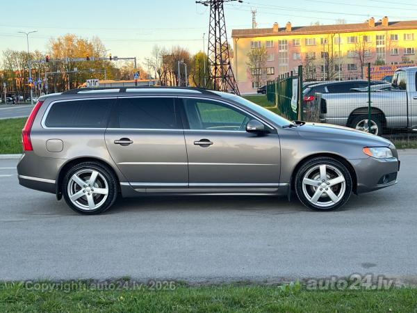 Бежевый Вольво В70 2010 в Нарва, объемом двигателя 2.40 л и пробегом 430 тыс. км за 3999 €, фото 7 на AUTOMOTO.COM.LV