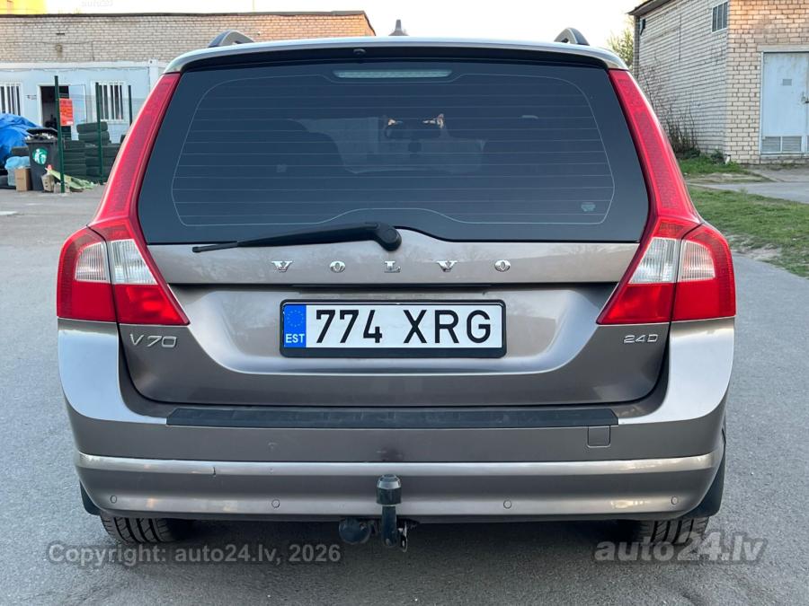 Smilšu krāsa Volvo V70 2010 Narva, ar dzinēja tilpumu 2.40 L un nobraukumu 430 tūkst. km par 3999 €, foto 10 vietnē AUTOMOTO.COM.LV