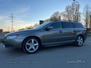 Smilšu krāsa Volvo V70 2010 Narva, ar dzinēja tilpumu 2.40 L un nobraukumu 430 tūkst. km par 3999 €, foto 12 vietnē AUTOMOTO.COM.LV