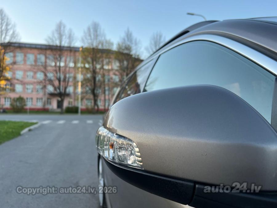 Smilšu krāsa Volvo V70 2010 Narva, ar dzinēja tilpumu 2.40 L un nobraukumu 430 tūkst. km par 3999 €, foto 19 vietnē AUTOMOTO.COM.LV