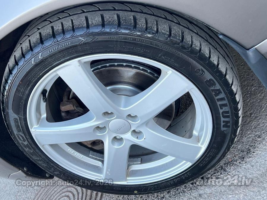 Smilšu krāsa Volvo V70 2010 Narva, ar dzinēja tilpumu 2.40 L un nobraukumu 430 tūkst. km par 3999 €, foto 20 vietnē AUTOMOTO.COM.LV