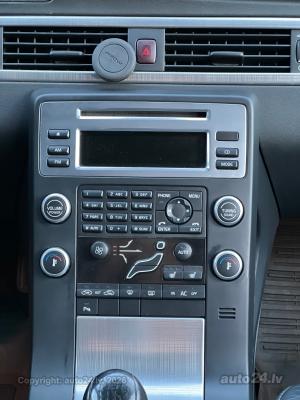 Smilšu krāsa Volvo V70 2010 Narva, ar dzinēja tilpumu 2.40 L un nobraukumu 430 tūkst. km par 3999 €, foto 30 vietnē AUTOMOTO.COM.LV