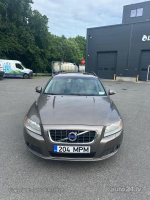 Beige Volvo V70 2010 in Tallinn, with an engine capacity of 1.60 L and mileage of 253 thousand km for 5000 €, photo  on AUTOMOTO.COM.LV
