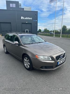 Smilšu krāsa Volvo V70 2010 Tallina, ar dzinēja tilpumu 1.60 L un nobraukumu 253 tūkst. km par 5000 €, foto 6 vietnē AUTOMOTO.COM.LV