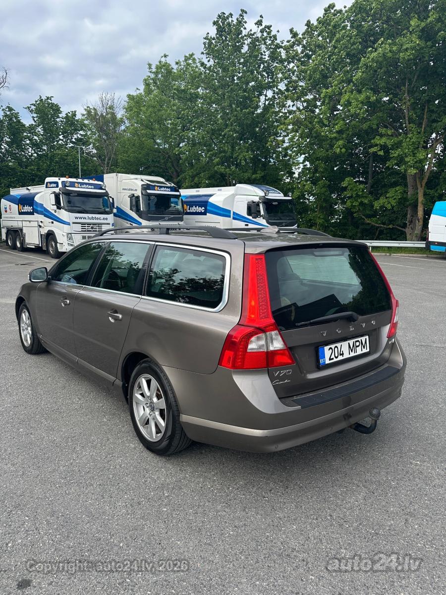 Smilšu krāsa Volvo V70 2010 Tallina, ar dzinēja tilpumu 1.60 L un nobraukumu 253 tūkst. km par 5000 €, foto 9 vietnē AUTOMOTO.COM.LV