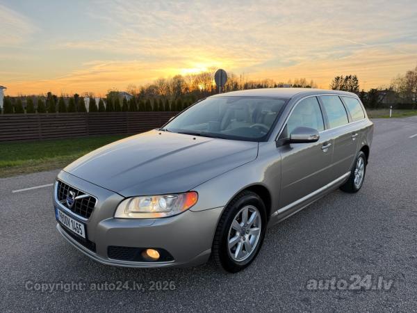 Smilšu krāsa Volvo V70 2011 Tallina, ar dzinēja tilpumu 2.00 L un nobraukumu 269 tūkst. km par 7690 €, foto 1 vietnē AUTOMOTO.COM.LV