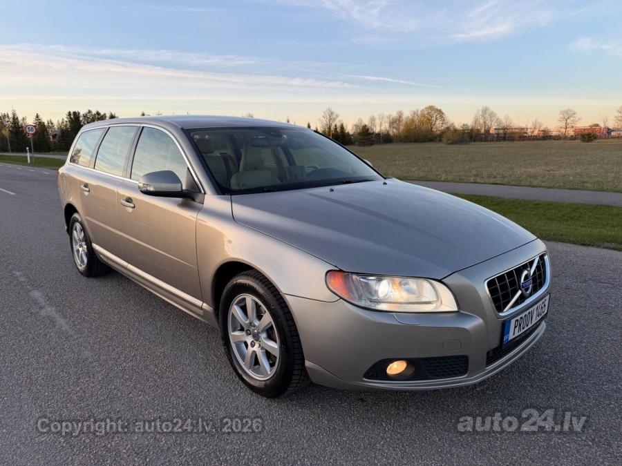 Beige Volvo V70 2011 in Tallinn, with an engine capacity of 2.00 L and mileage of 269 thousand km for 7690 €, photo 4 on AUTOMOTO.COM.LV