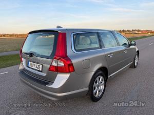 Beige Volvo V70 2011 in Tallinn, with an engine capacity of 2.00 L and mileage of 269 thousand km for 7690 €, photo 5 on AUTOMOTO.COM.LV
