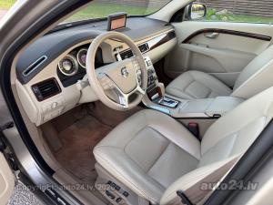 Beige Volvo V70 2011 in Tallinn, with an engine capacity of 2.00 L and mileage of 269 thousand km for 7690 €, photo 7 on AUTOMOTO.COM.LV