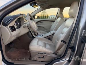Beige Volvo V70 2011 in Tallinn, with an engine capacity of 2.00 L and mileage of 269 thousand km for 7690 €, photo 8 on AUTOMOTO.COM.LV