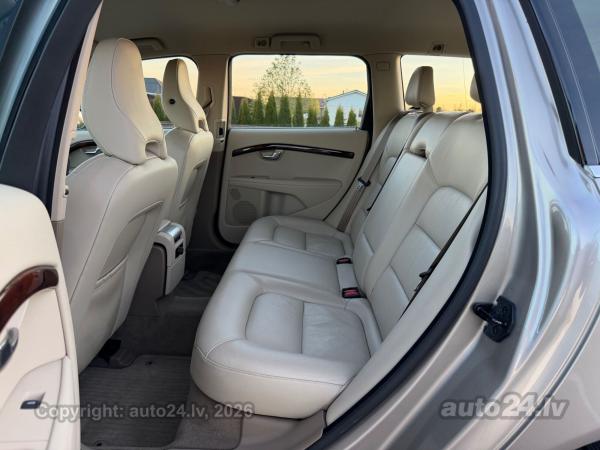 Smilšu krāsa Volvo V70 2011 Tallina, ar dzinēja tilpumu 2.00 L un nobraukumu 269 tūkst. km par 7690 €, foto 8 vietnē AUTOMOTO.COM.LV