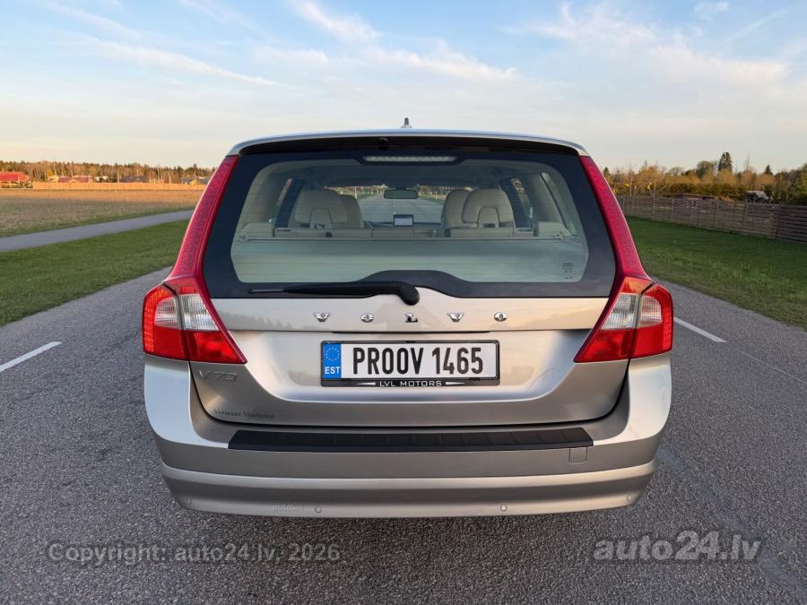 Beige Volvo V70 2011 in Tallinn, with an engine capacity of 2.00 L and mileage of 269 thousand km for 7690 €, photo 12 on AUTOMOTO.COM.LV