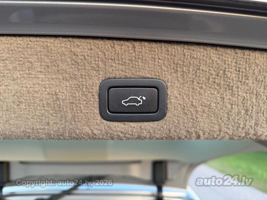 Beige Volvo V70 2011 in Tallinn, with an engine capacity of 2.00 L and mileage of 269 thousand km for 7690 €, photo 23 on AUTOMOTO.COM.LV