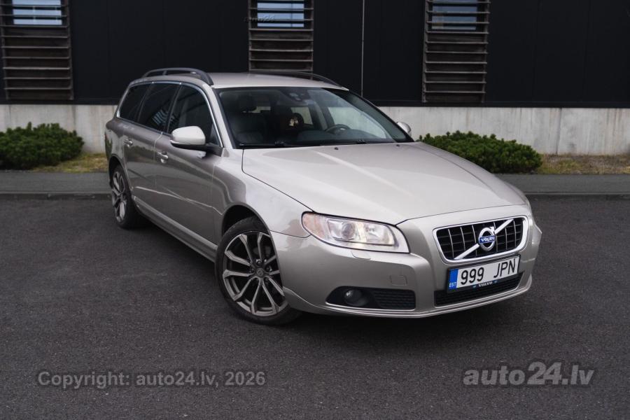 Smilšu krāsa Volvo V70 2013 Tallina, ar dzinēja tilpumu 1.60 L un nobraukumu 284 tūkst. km par 5990 €, foto 1 vietnē AUTOMOTO.COM.LV