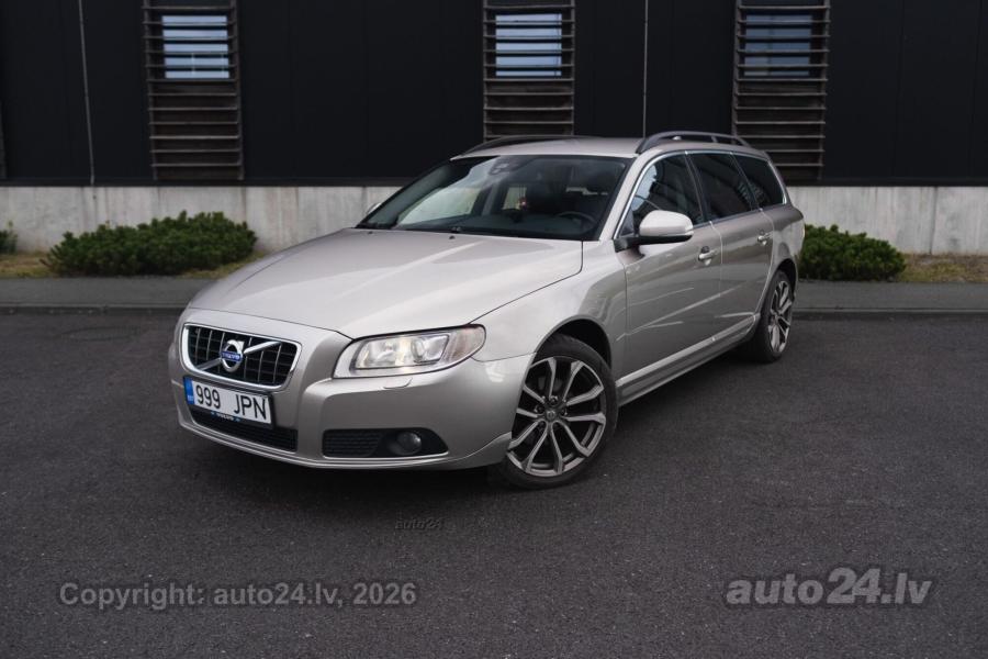 Smilšu krāsa Volvo V70 2013 Tallina, ar dzinēja tilpumu 1.60 L un nobraukumu 284 tūkst. km par 5990 €, foto 3 vietnē AUTOMOTO.COM.LV