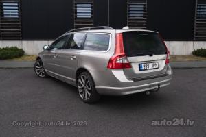 Smilšu krāsa Volvo V70 2013 Tallina, ar dzinēja tilpumu 1.60 L un nobraukumu 284 tūkst. km par 5990 €, foto 5 vietnē AUTOMOTO.COM.LV