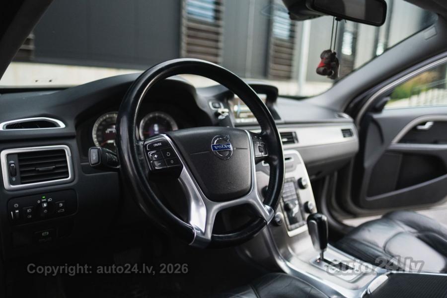 Smilšu krāsa Volvo V70 2013 Tallina, ar dzinēja tilpumu 1.60 L un nobraukumu 284 tūkst. km par 5990 €, foto 6 vietnē AUTOMOTO.COM.LV