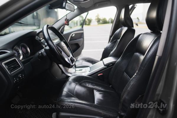 Beige Volvo V70 2013 in Tallinn, with an engine capacity of 1.60 L and mileage of 284 thousand km for 5990 €, photo 6 on AUTOMOTO.COM.LV
