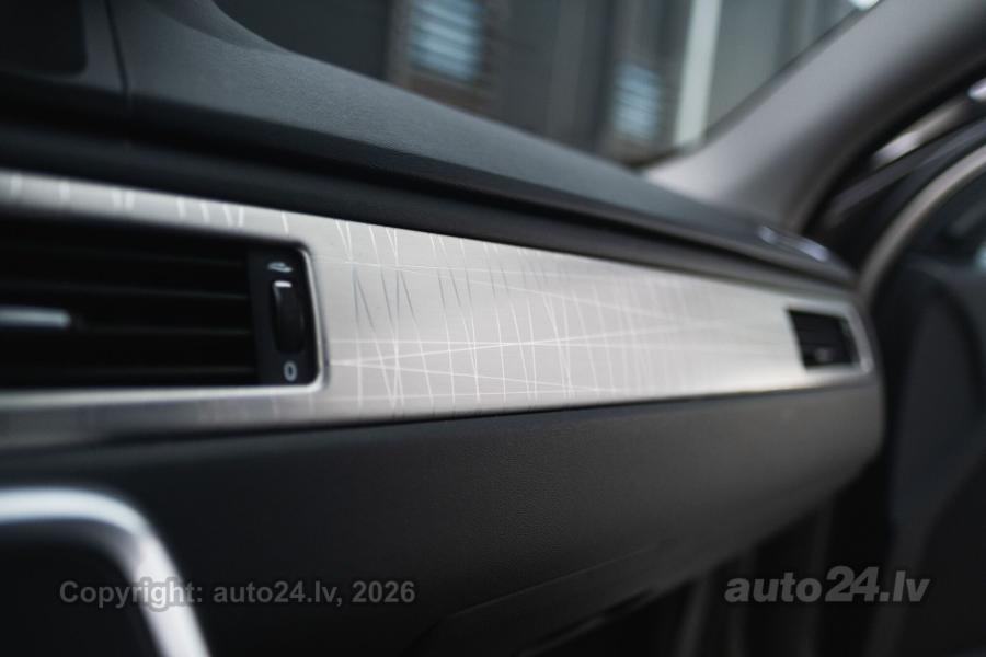 Smilšu krāsa Volvo V70 2013 Tallina, ar dzinēja tilpumu 1.60 L un nobraukumu 284 tūkst. km par 5990 €, foto 22 vietnē AUTOMOTO.COM.LV