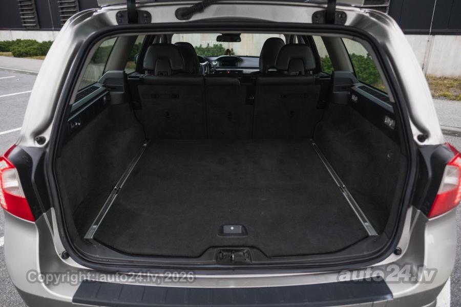 Smilšu krāsa Volvo V70 2013 Tallina, ar dzinēja tilpumu 1.60 L un nobraukumu 284 tūkst. km par 5990 €, foto 24 vietnē AUTOMOTO.COM.LV