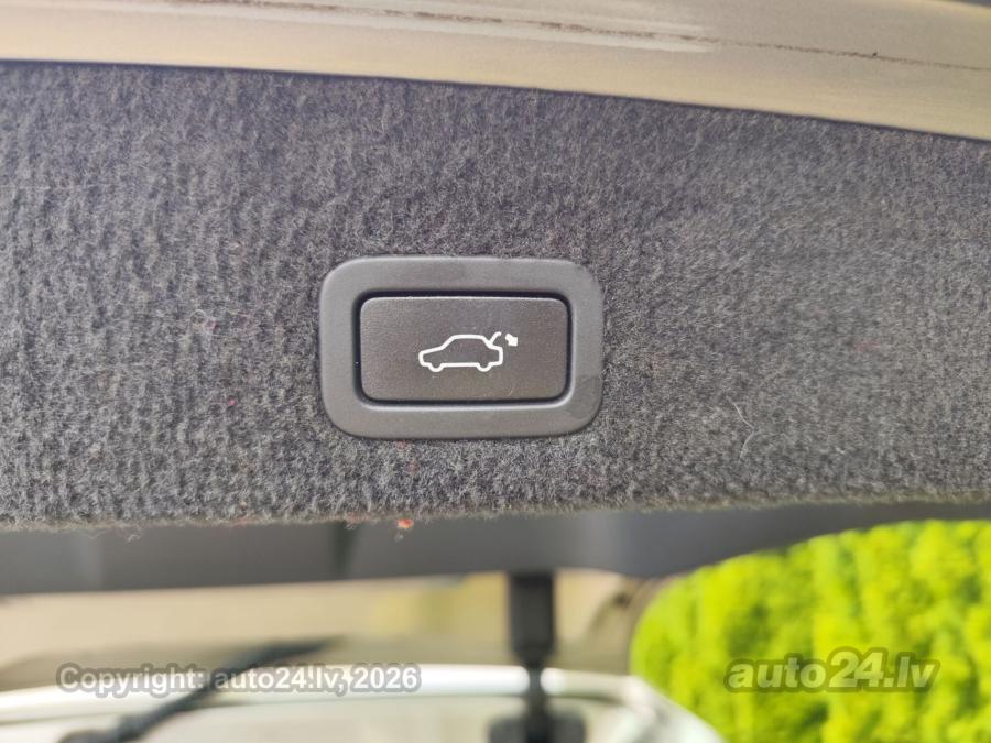 Smilšu krāsa Volvo V70 2015 Paide, ar dzinēja tilpumu 2.00 L un nobraukumu 288 tūkst. km par 7690 €, foto 14 vietnē AUTOMOTO.COM.LV
