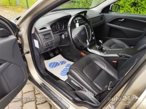 Smilšu krāsa Volvo V70 2015 Paide, ar dzinēja tilpumu 2.00 L un nobraukumu 288 tūkst. km par 7690 €, foto 17 vietnē AUTOMOTO.COM.LV