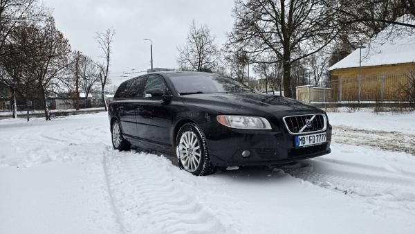 Melns Volvo V70 2007 Viļņa, ar dzinēja tilpumu 2.40 L un nobraukumu 338 tūkst. km par 3599 €, foto 3 vietnē AUTOMOTO.COM.LV