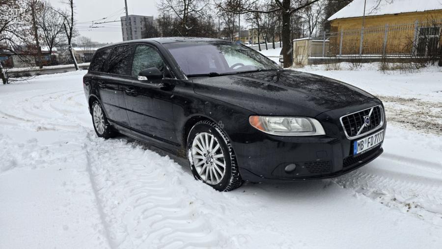 Melns Volvo V70 2007 Viļņa, ar dzinēja tilpumu 2.40 L un nobraukumu 338 tūkst. km par 3599 €, foto 5 vietnē AUTOMOTO.COM.LV
