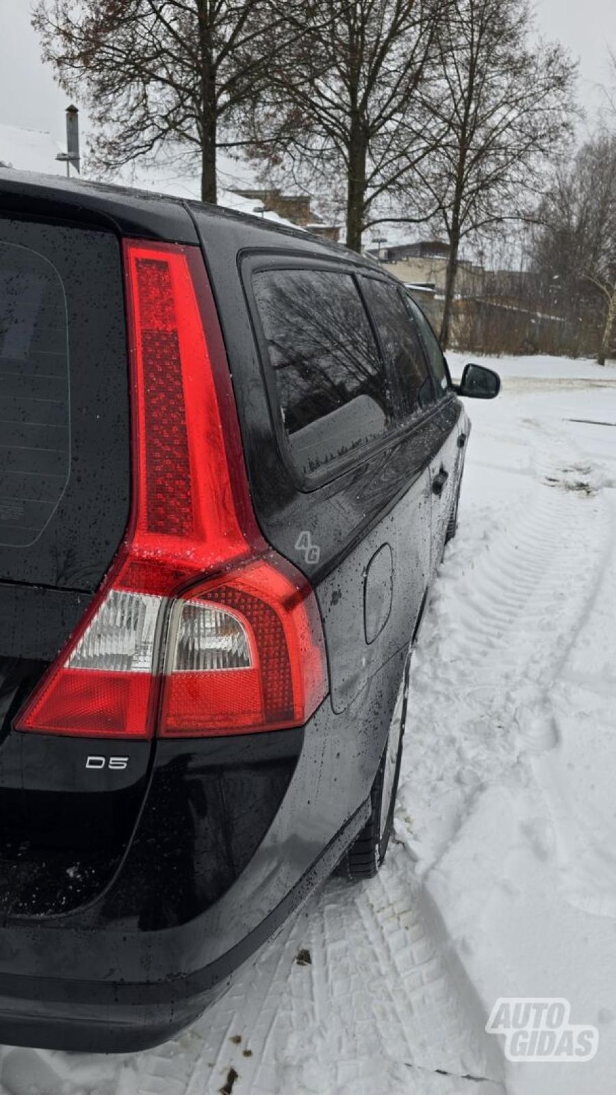 Melns Volvo V70 2007 Viļņa, ar dzinēja tilpumu 2.40 L un nobraukumu 338 tūkst. km par 3599 €, foto 9 vietnē AUTOMOTO.COM.LV
