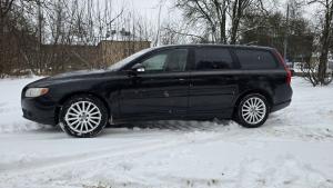 Melns Volvo V70 2007 Viļņa, ar dzinēja tilpumu 2.40 L un nobraukumu 338 tūkst. km par 3599 €, foto 12 vietnē AUTOMOTO.COM.LV