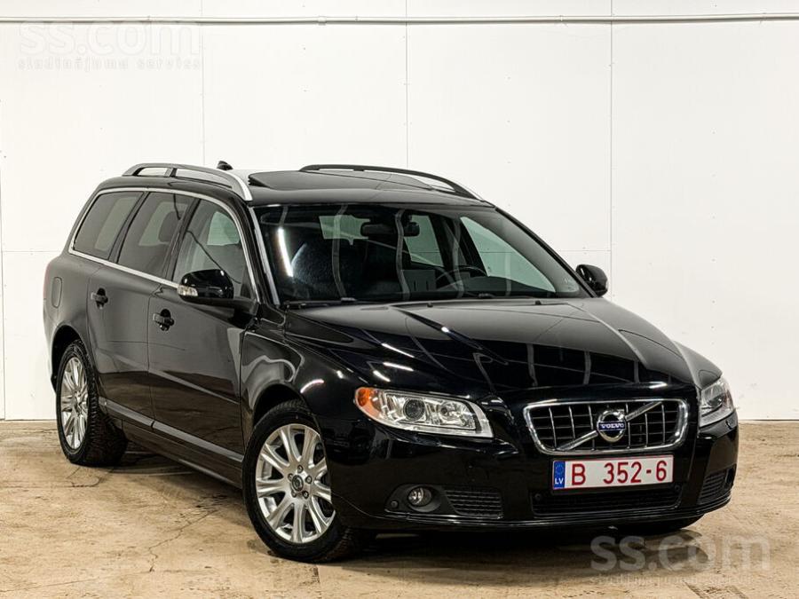 Black Volvo V70 2010 in Jurmala, with an engine capacity of 2.00 L and mileage of 294 thousand km for 6750 €, photo 3 on AUTOMOTO.COM.LV
