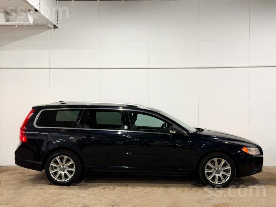 Black Volvo V70 2010 in Jurmala, with an engine capacity of 2.00 L and mileage of 294 thousand km for 6750 €, photo 10 on AUTOMOTO.COM.LV