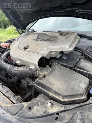 Melns Volvo V70 2007 Cēsis, ar dzinēja tilpumu 2.40 L un nobraukumu 541 tūkst. km par 1500 €, foto 4 vietnē AUTOMOTO.COM.LV