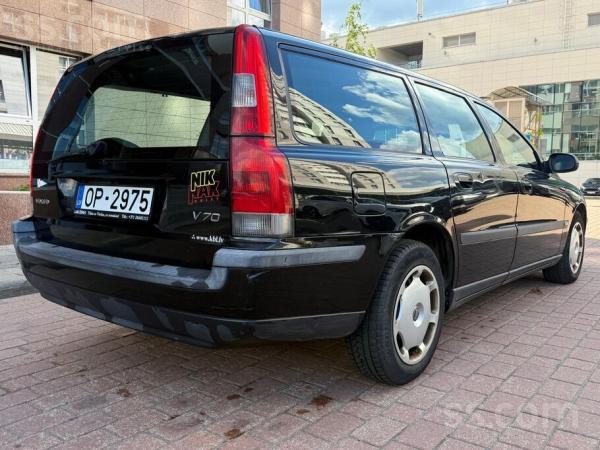 Черный Вольво В70 2001 в Рига, объемом двигателя 2.40 л и пробегом 0 тыс. км за 3200 €, фото 9 на AUTOMOTO.COM.LV