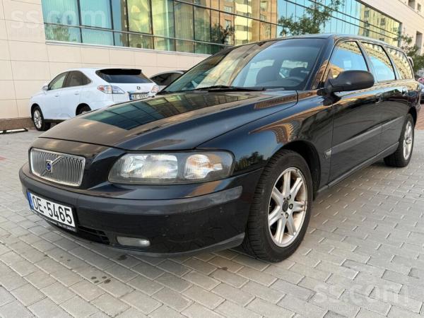 Black Volvo V70 2002 in Riga, with an engine capacity of 2.40 L and mileage of 0 thousand km for 2500 €, photo 8 on AUTOMOTO.COM.LV